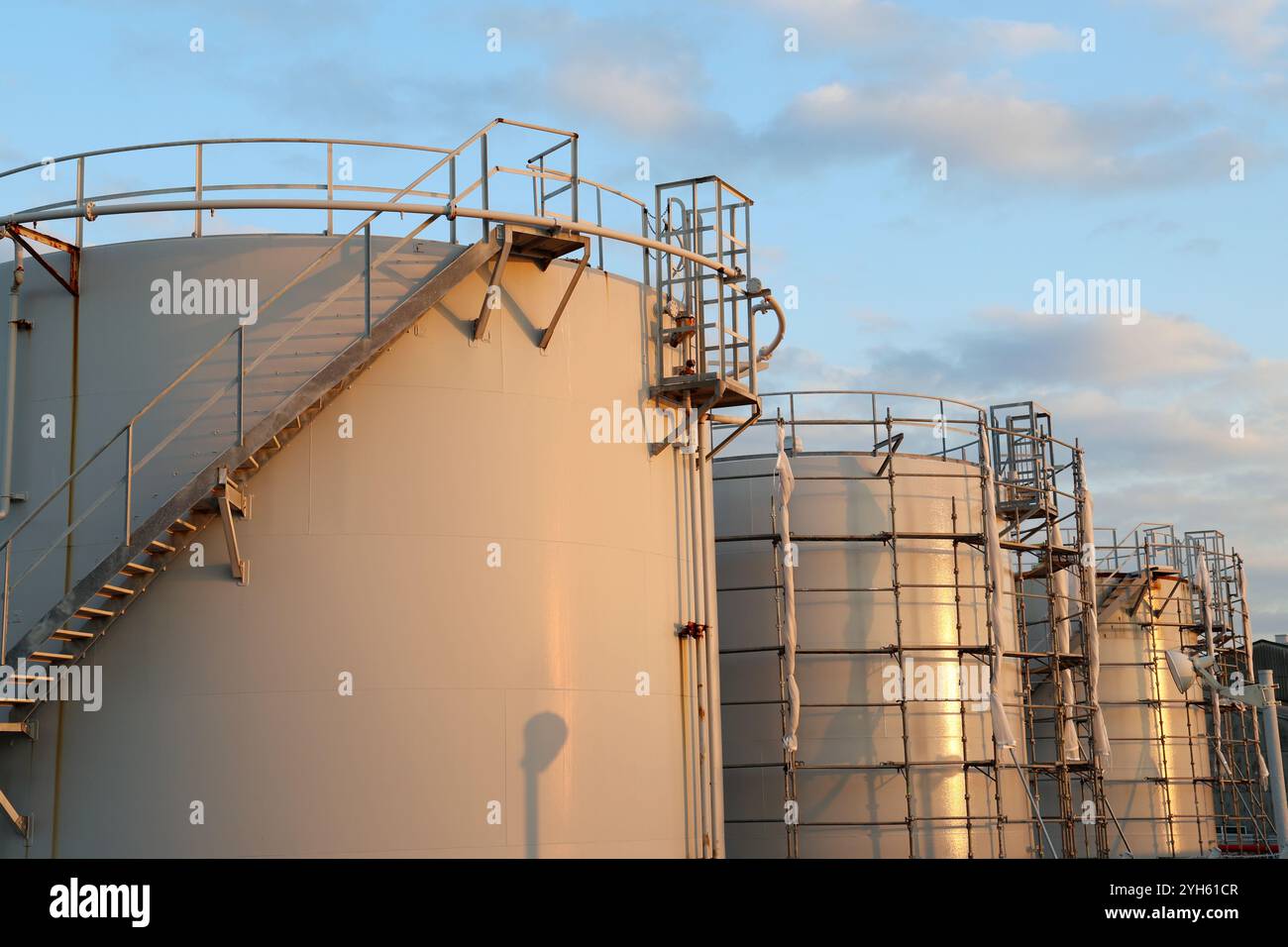 Oil tanks refinery under hi-res stock photography and images - Alamy