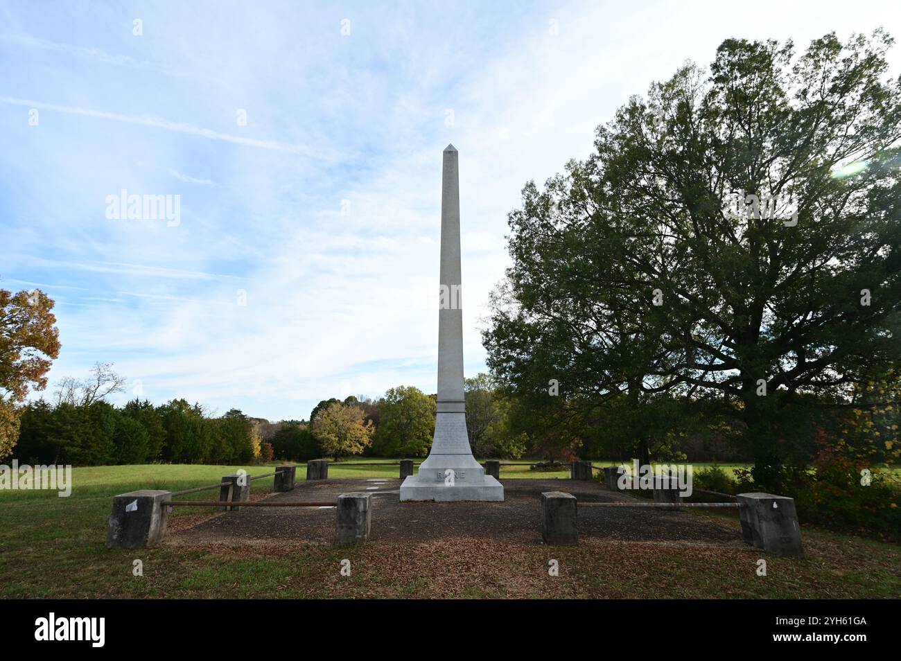 Monument to a Confederate Captain killed at the battle of Mine Run ...