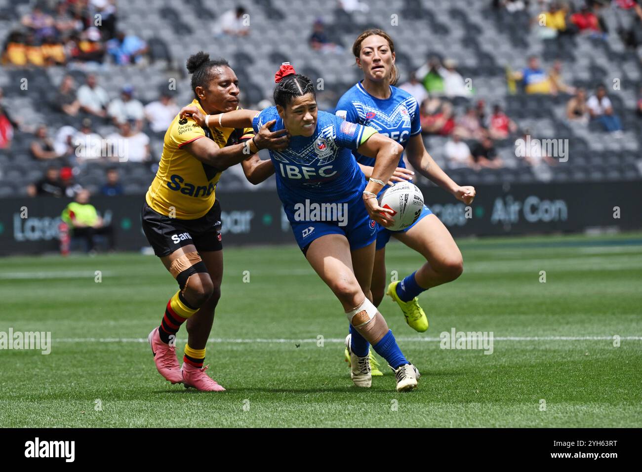 Sydney, Australia. 10th Nov, 2024. Simone Karpani of Samoa offloads the ...