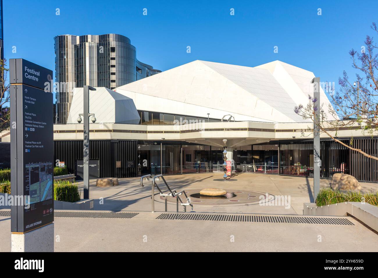 Adelaide australia festival of arts hi-res stock photography and images ...