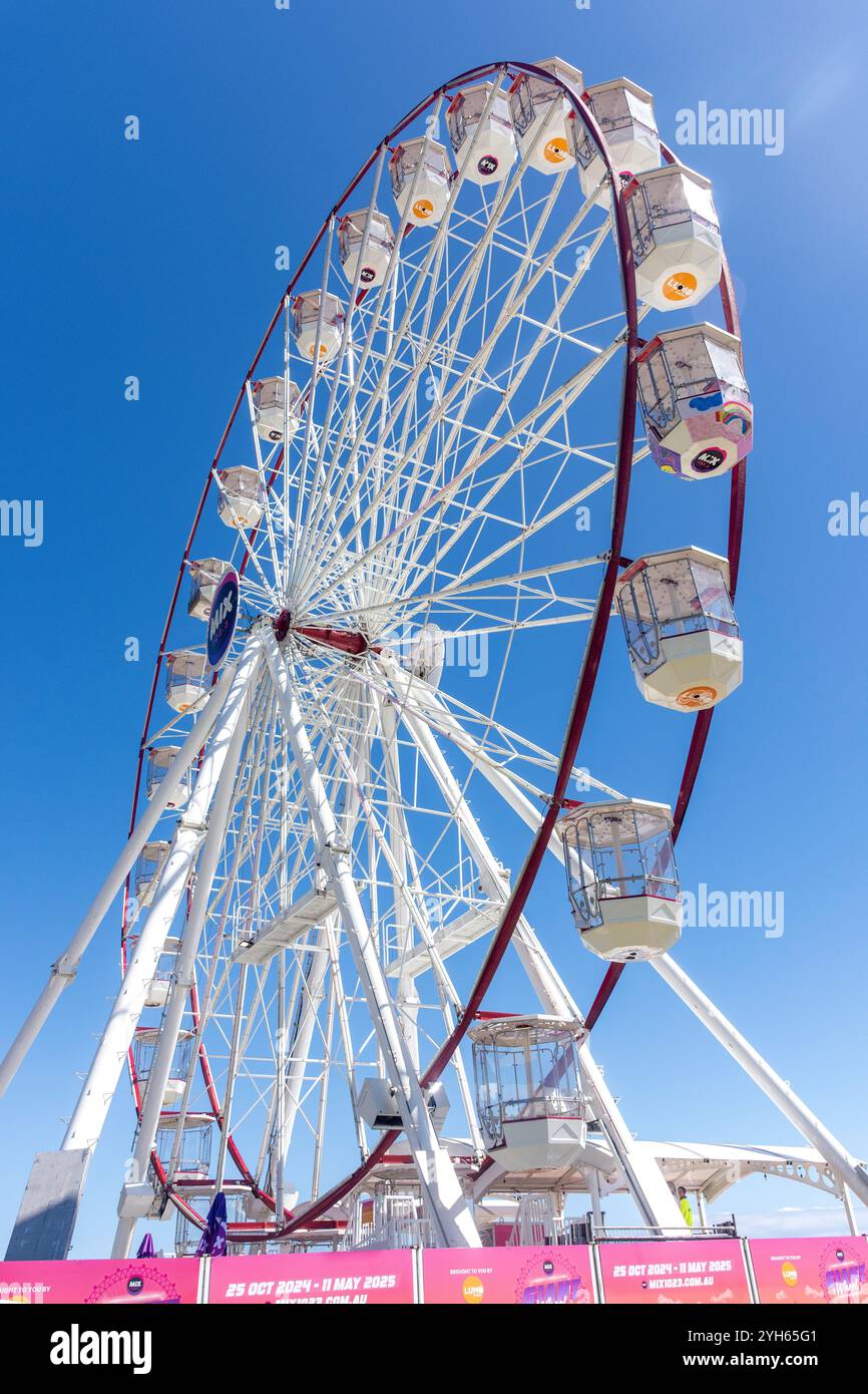 Giant wheel from moseley square glenelg beach resort beach side hi-res ...