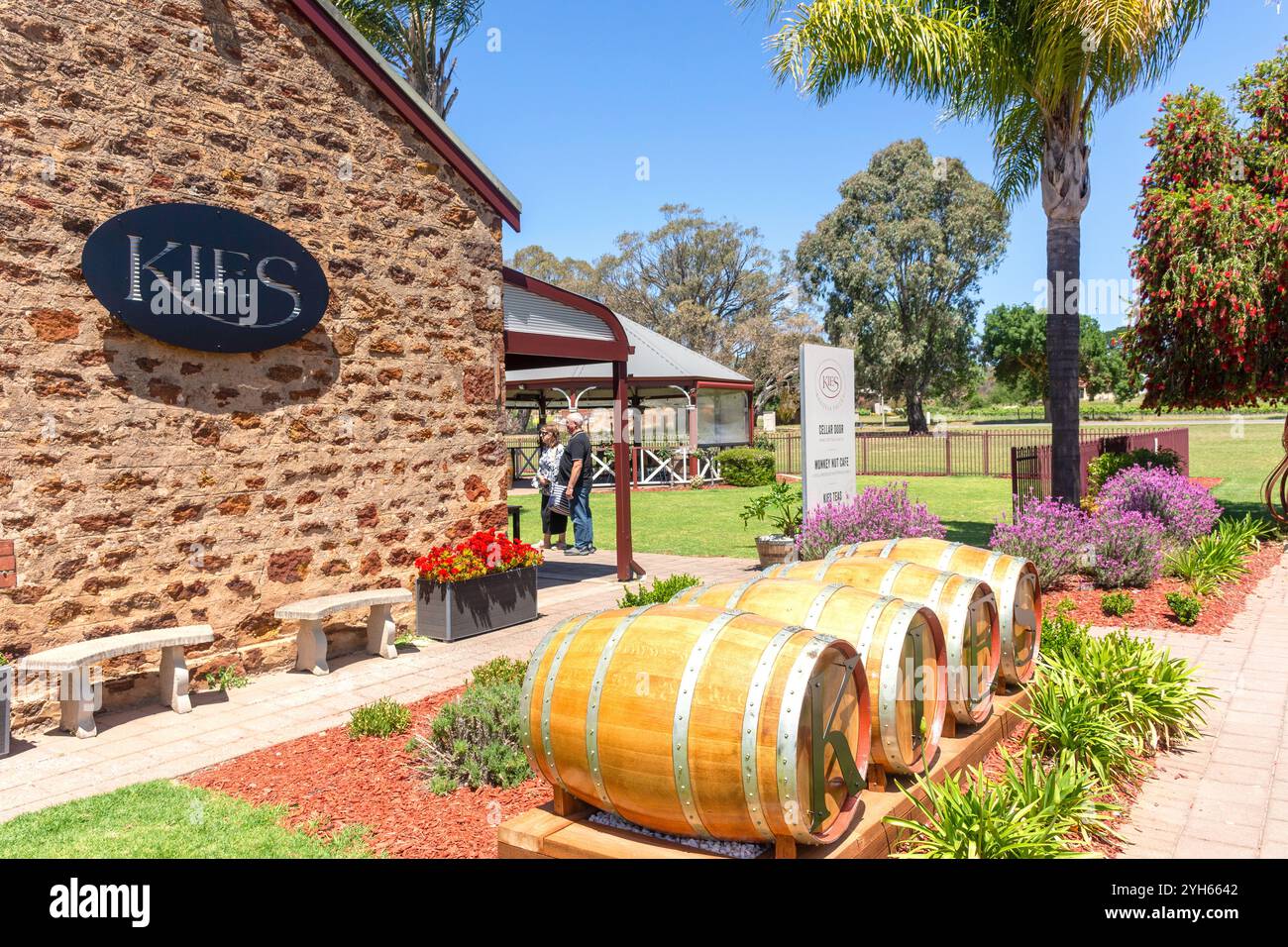 Doorvines hi-res stock photography and images - Alamy