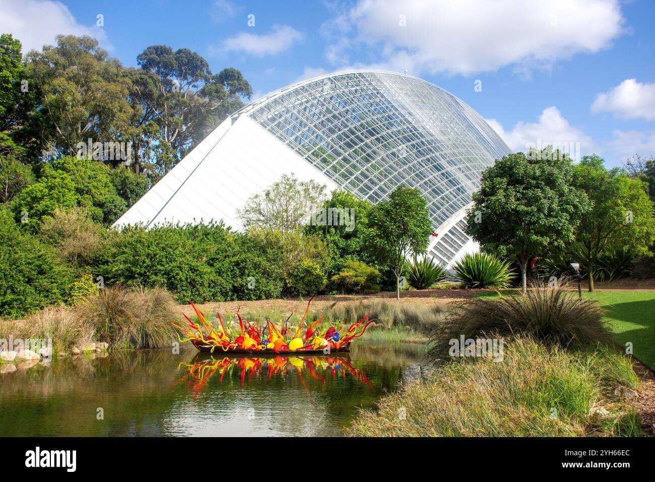 Murano Glass sculpture in lake and Bicentennial Conservatory, Adelaide ...