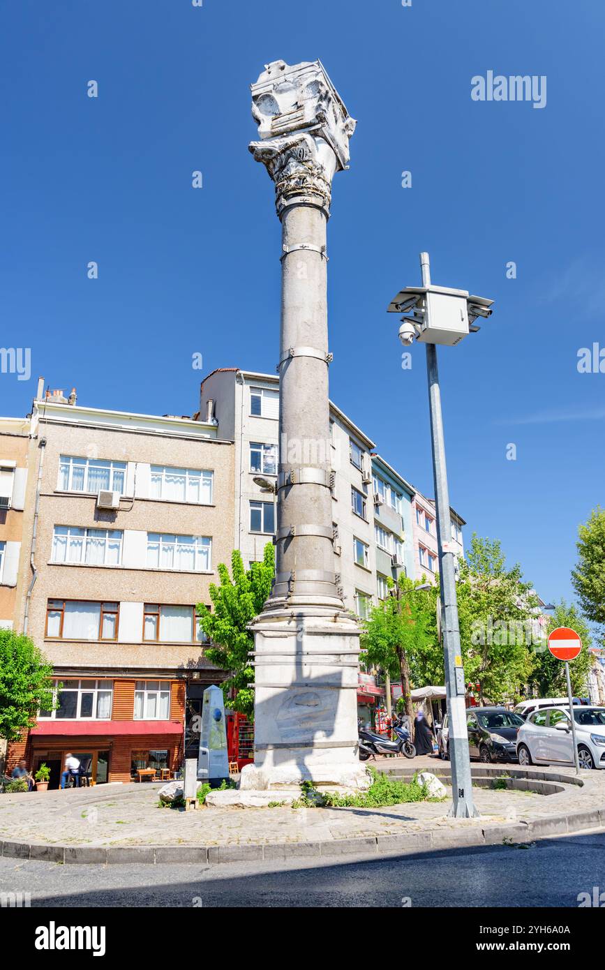 Vintage marble column hi-res stock photography and images - Alamy