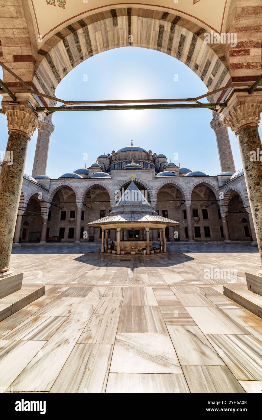 Fountain in courtyard of the Fatih Mosque in Istanbul, Turkey Stock ...