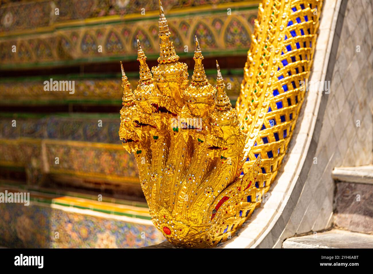 Golden Naga Sculpture at the Grand Palace, Bangkok Stock Photo - Alamy
