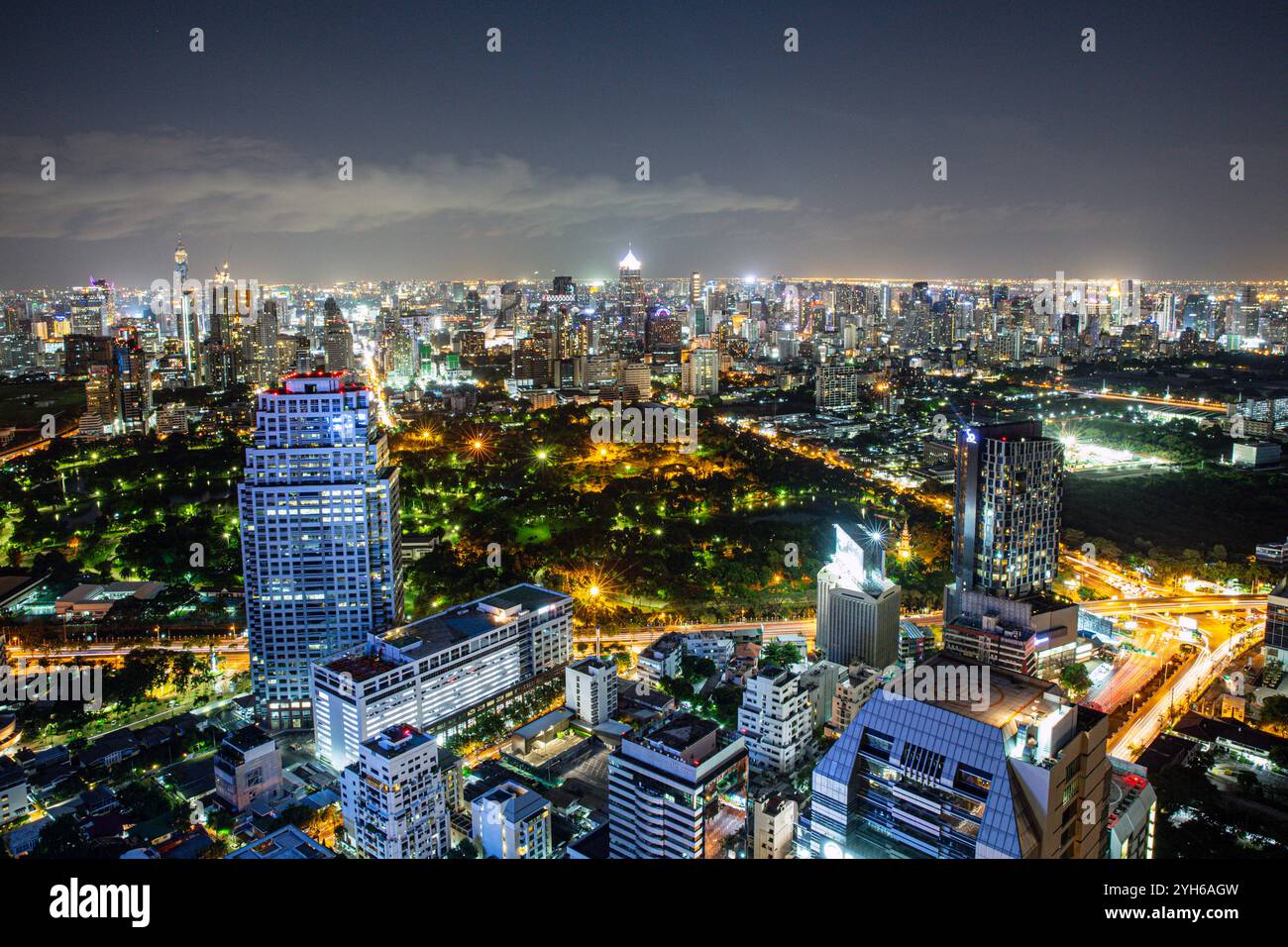 Streets glow nightlife culture hi-res stock photography and images - Alamy