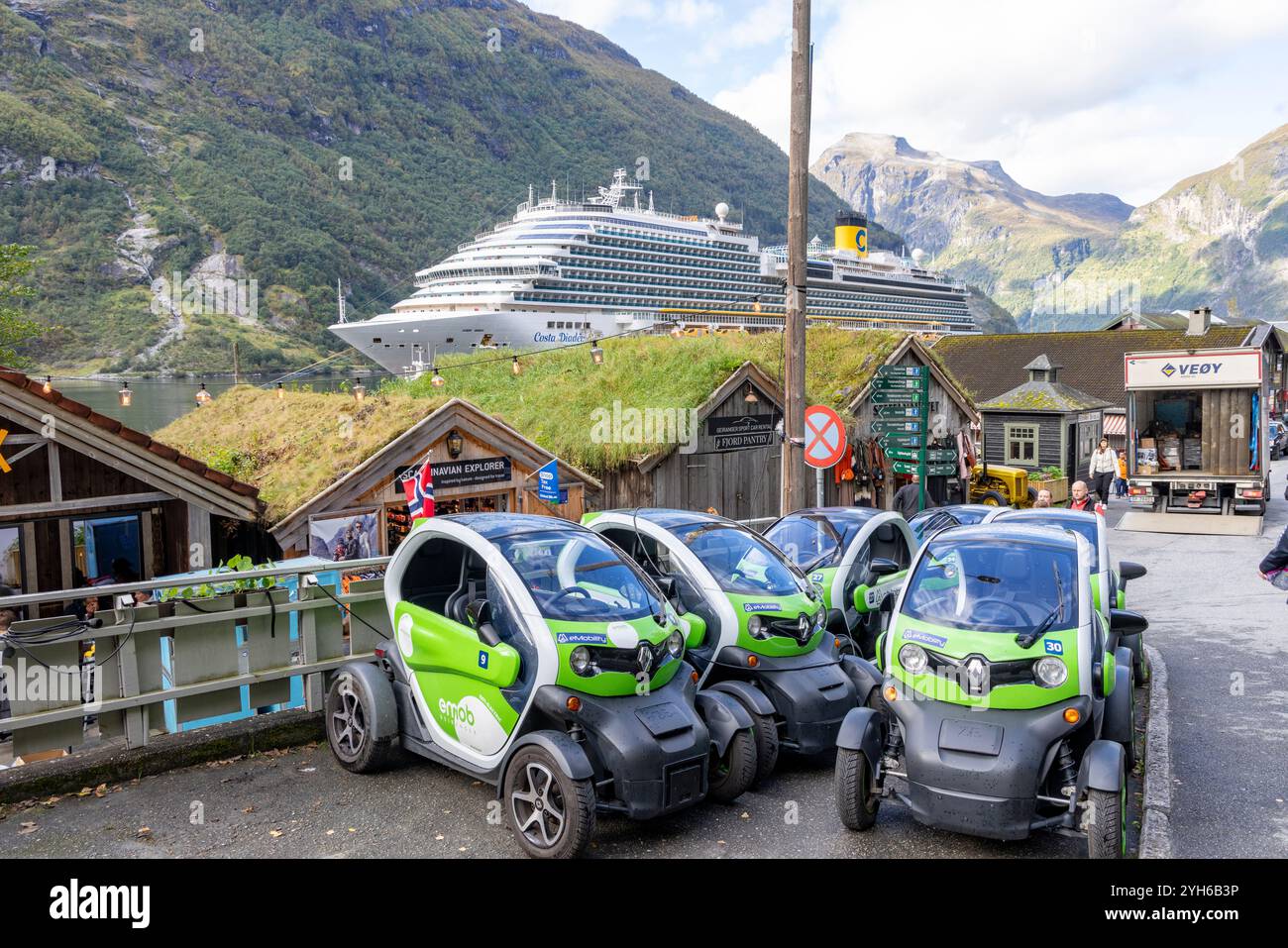 Renault Twizy electric two seater cars for hire from emobility in ...