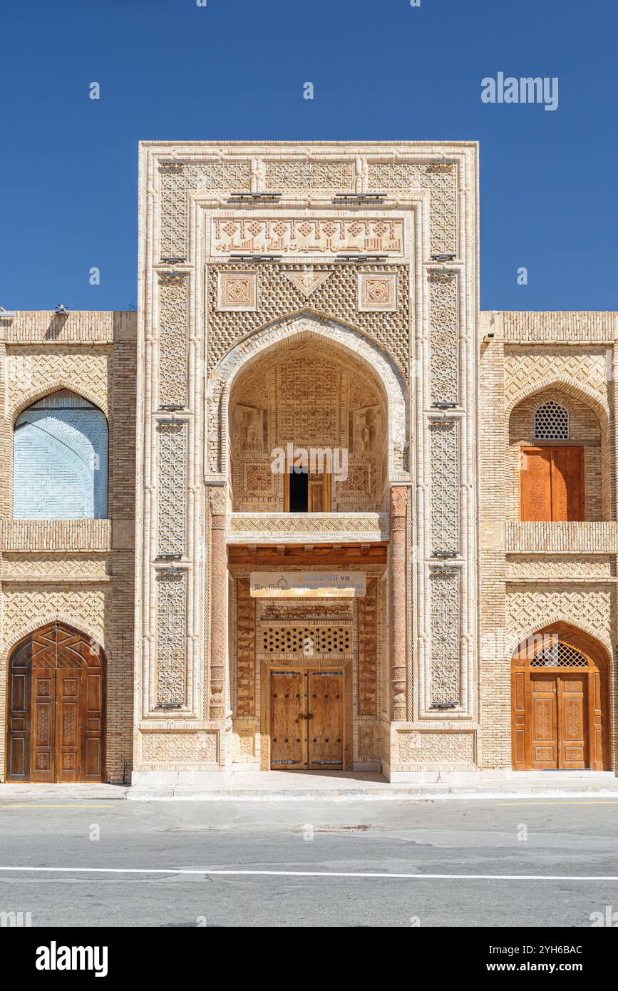 Scenic building of Arabic language and calligraphy center Stock Photo ...