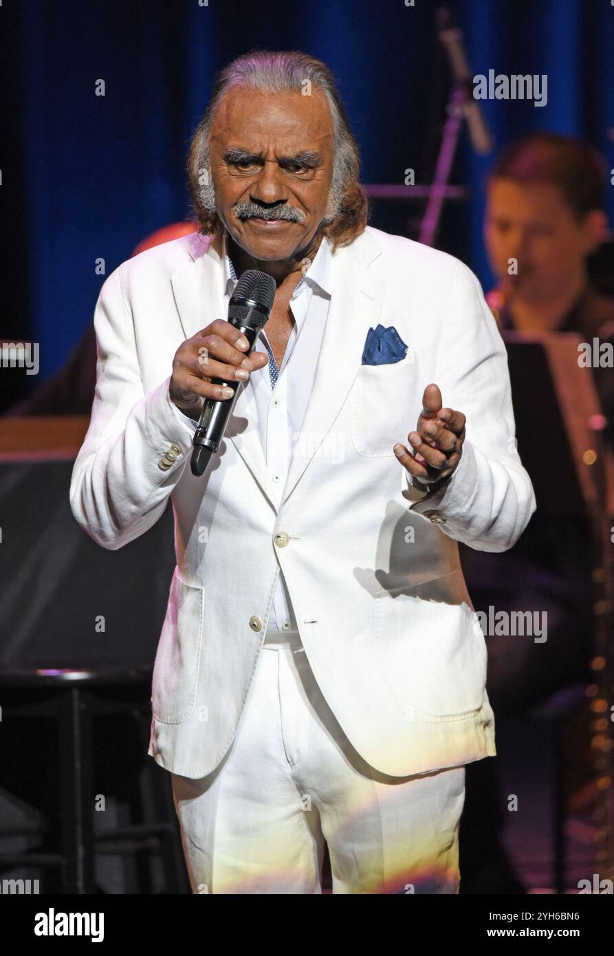 Ga. 09th Nov, 2024. Johnny Mathis on stage for Johnny Mathis: The Voice ...
