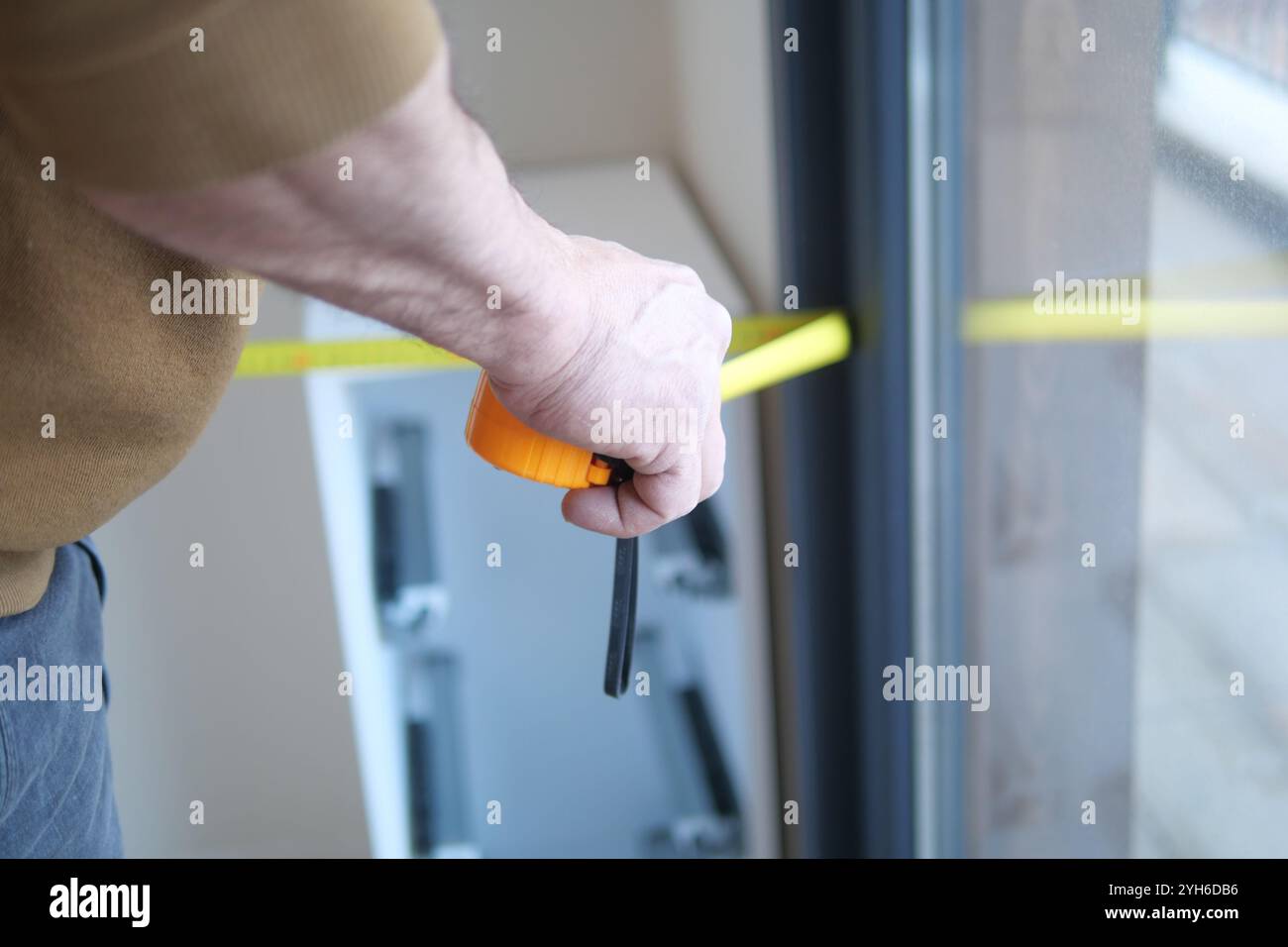 Accurately Measuring Window Dimensions Using a Tape Measure for Various ...