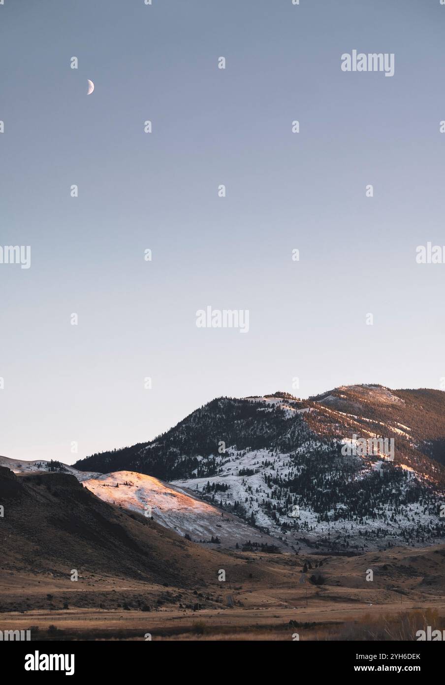 Sunset in the Absaroka Range near the entrance to Yellowstone National ...