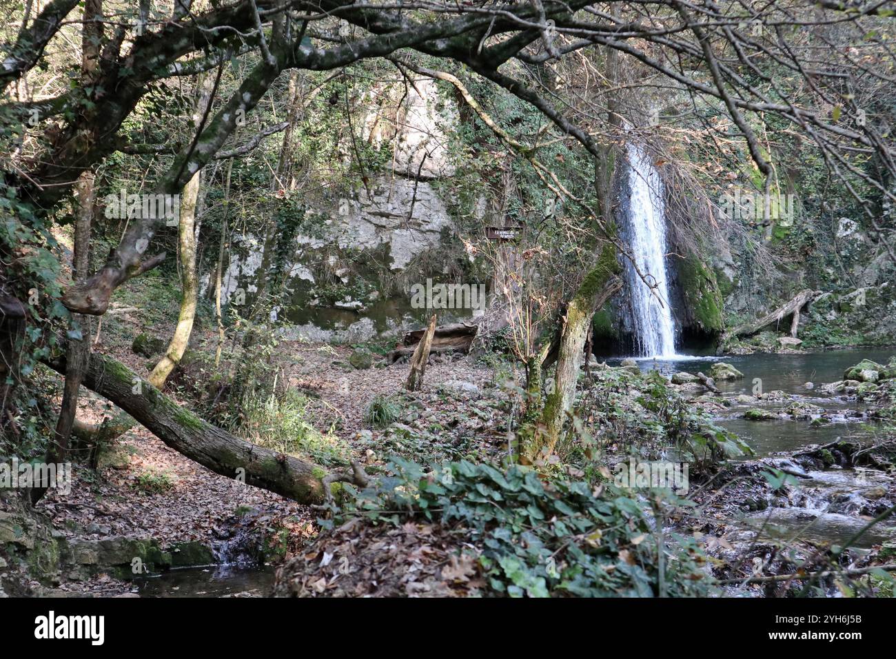 Cascata di carpinone hi-res stock photography and images - Alamy