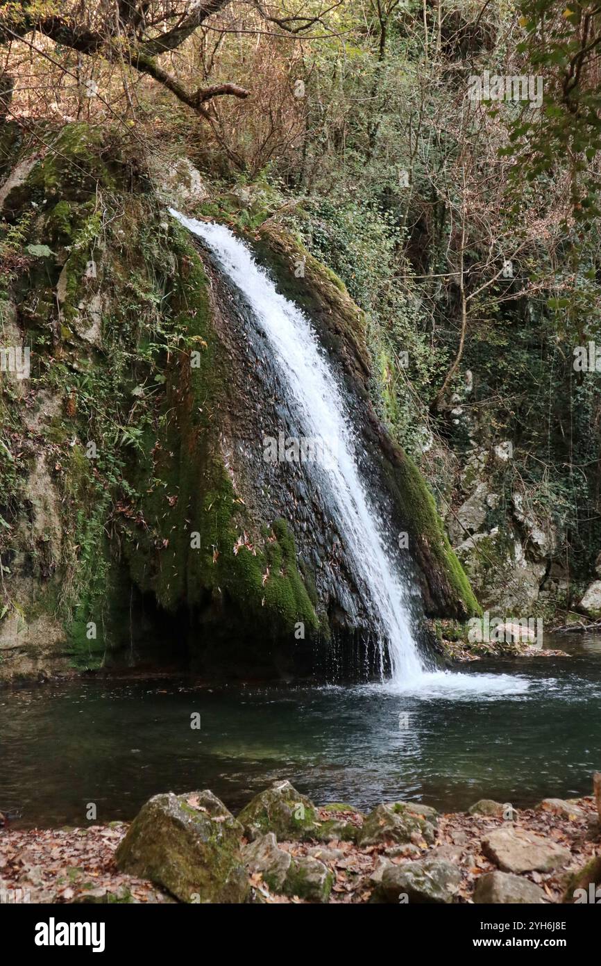 Cascata di carpinone hi-res stock photography and images - Alamy