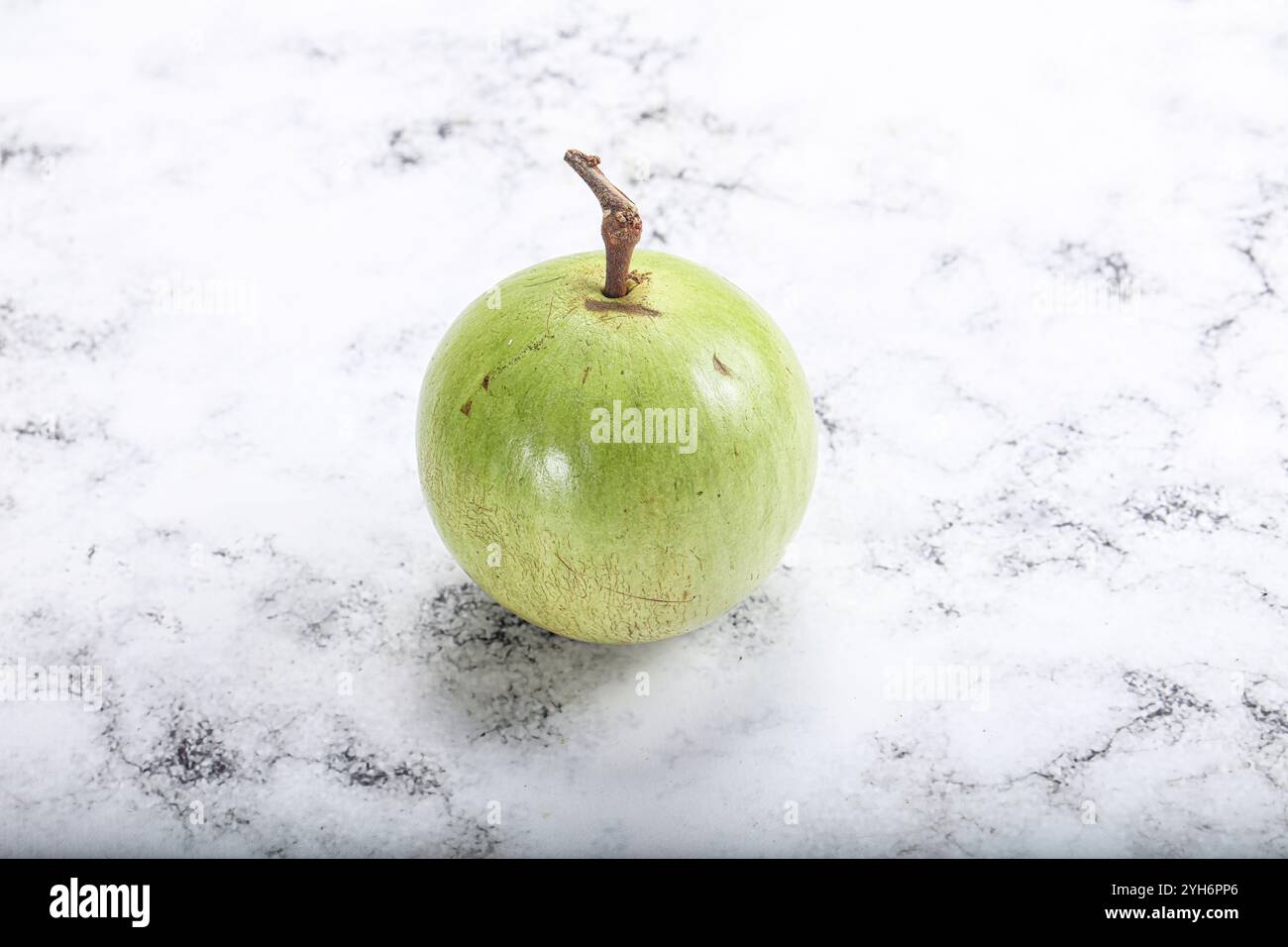Tropical sweet juicy fruit Sapote Star apple Stock Photo - Alamy