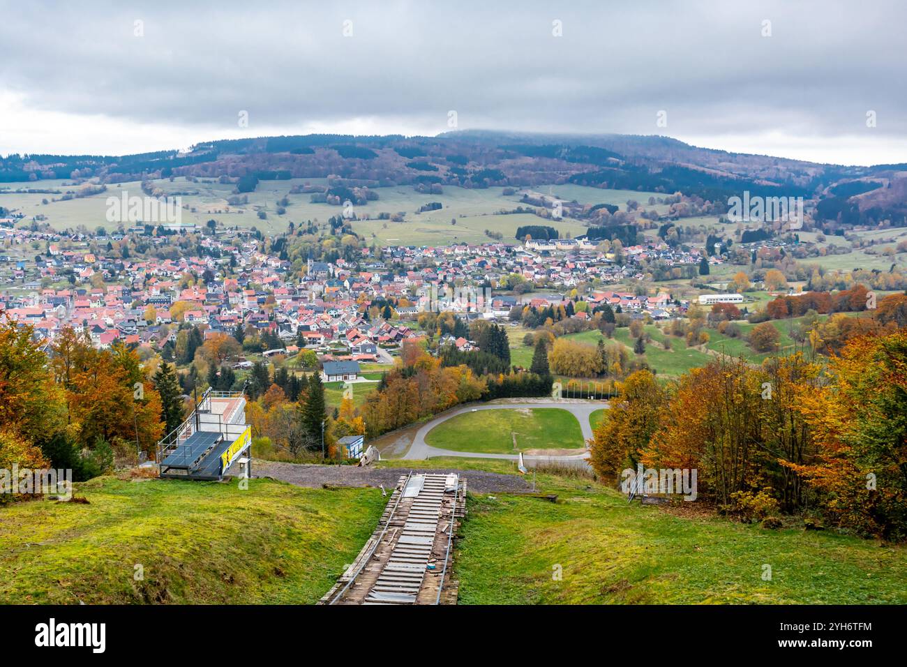 An autumn cycle tour through the Thuringian Forest on the Mommelstein ...