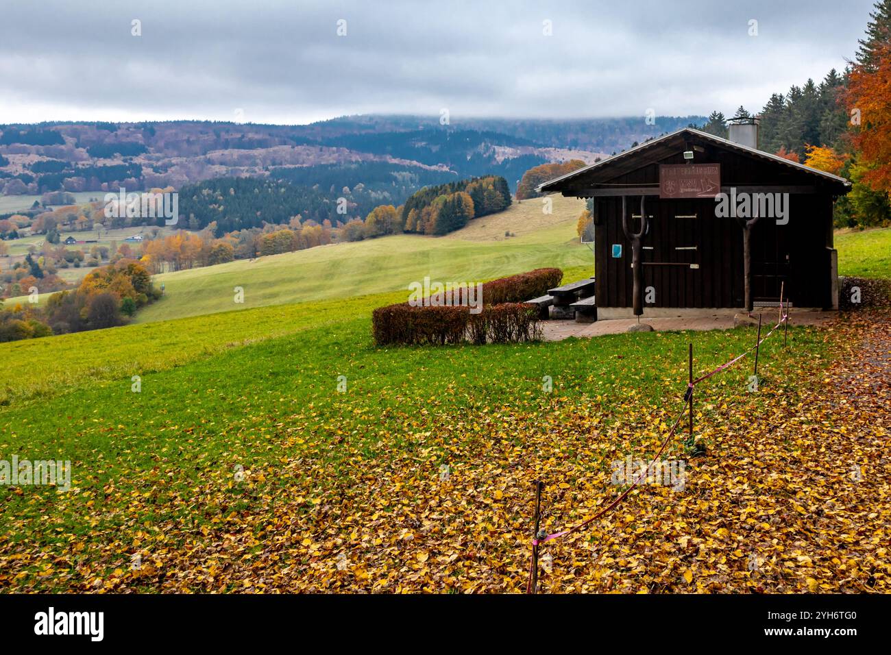 An autumn cycle tour through the Thuringian Forest on the Mommelstein ...