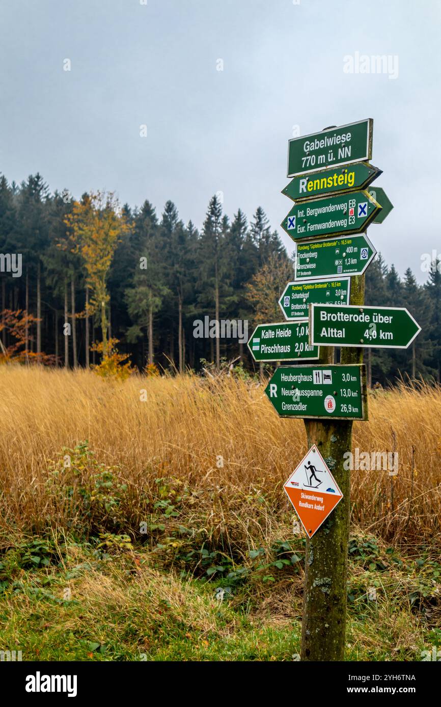 An autumn cycle tour through the Thuringian Forest on the Mommelstein ...