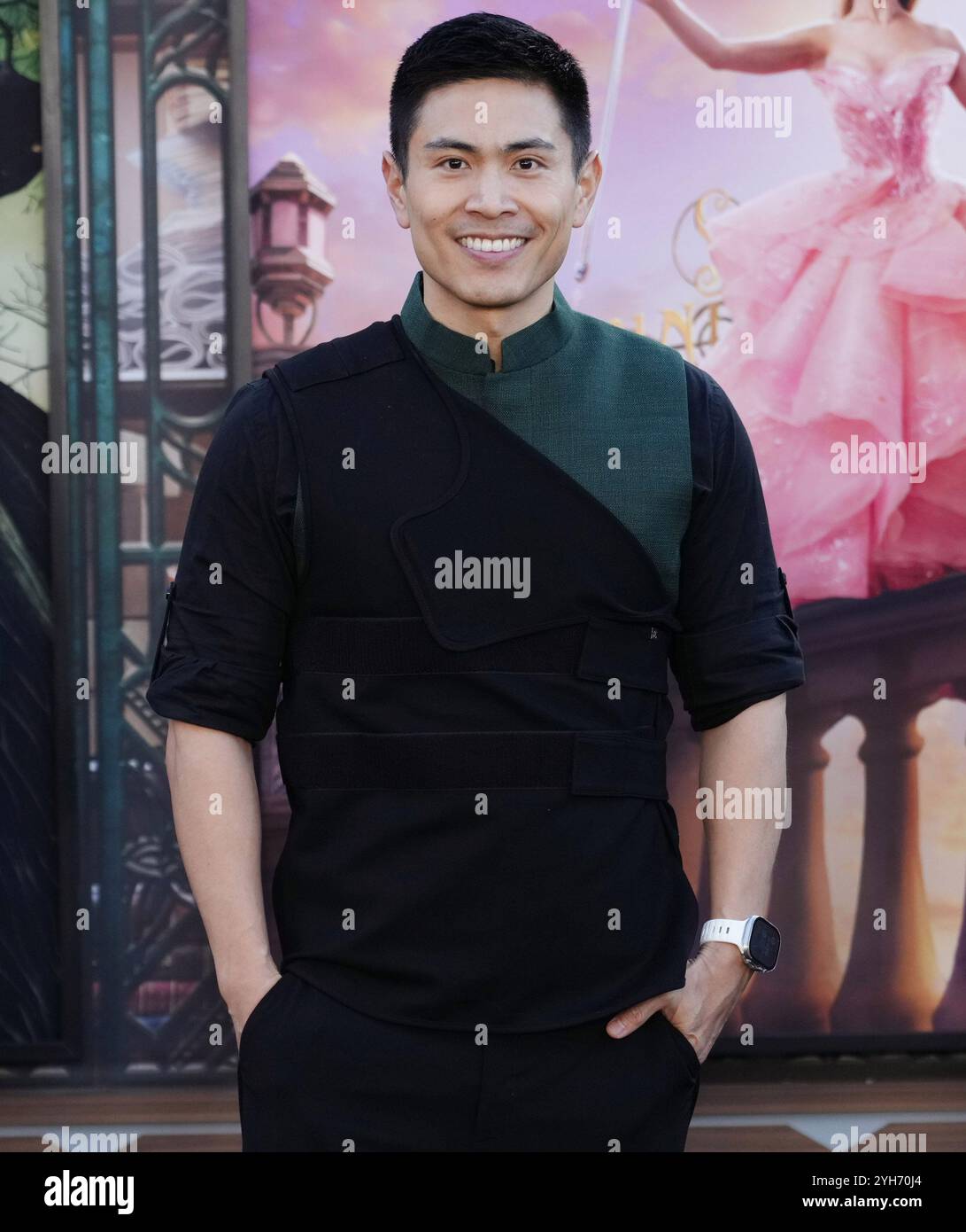 Los Angeles, USA. 09th Nov, 2024. Bing Chen arrives at the Universal ...