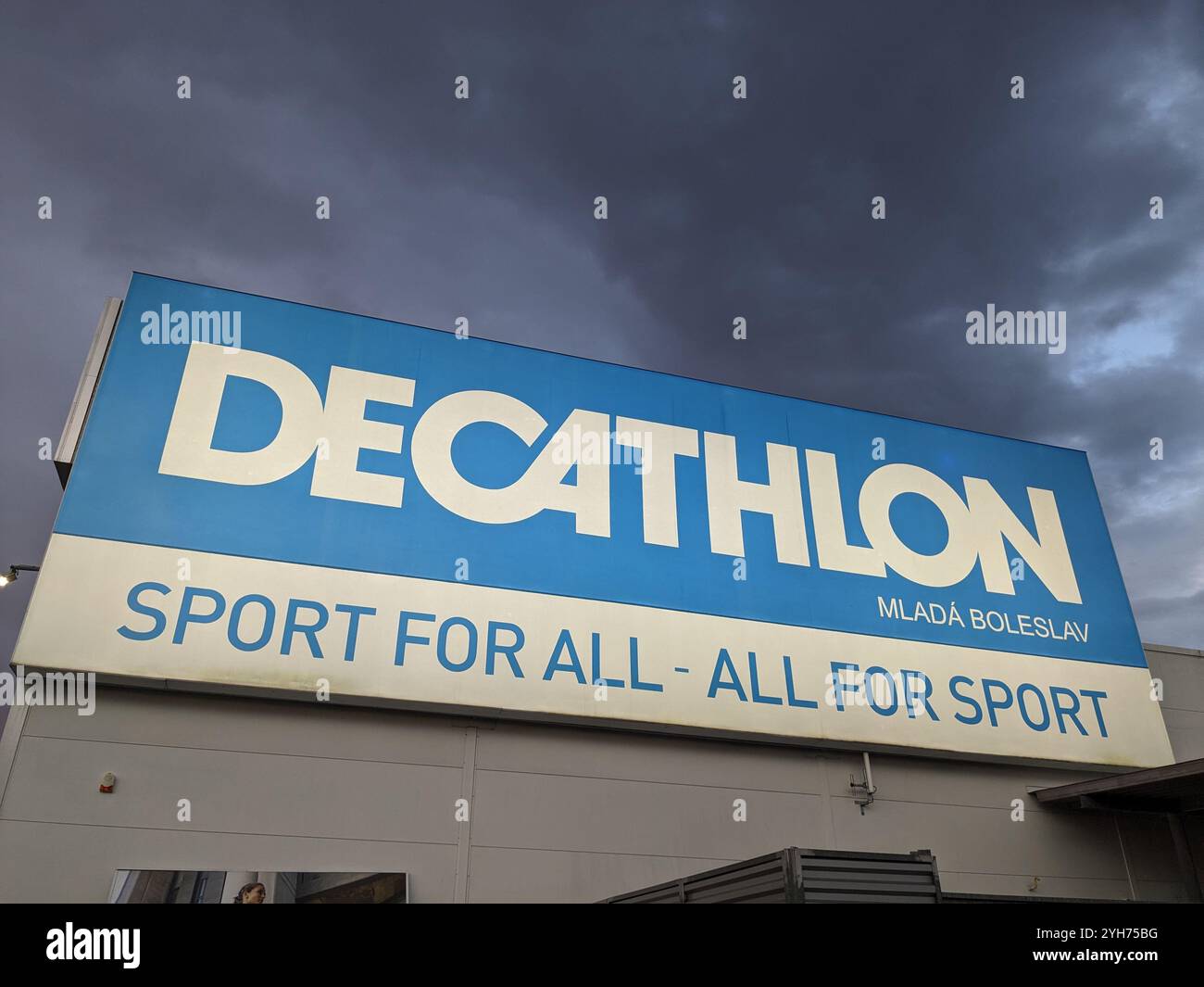 Decathlon exterior hi-res stock photography and images - Alamy