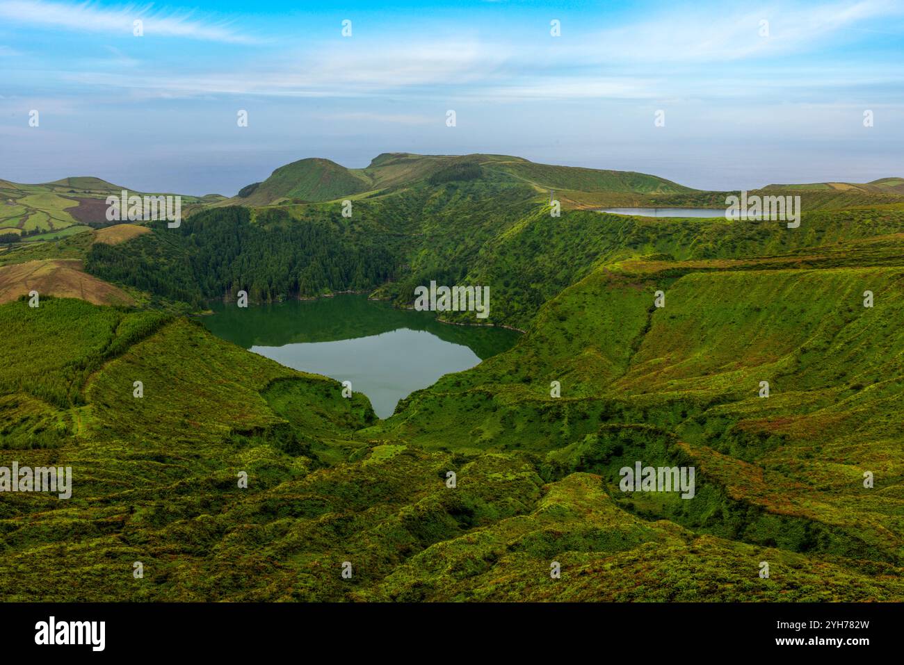 Offering an exceptional panorama of the Lagoa Funda and Lagoa Rasa ...