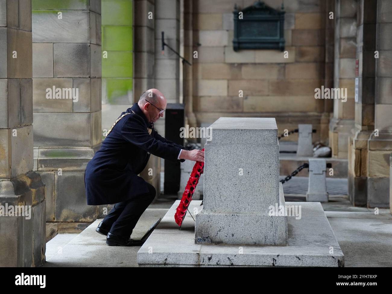 During remembrance sunday lord hi-res stock photography and images - Alamy