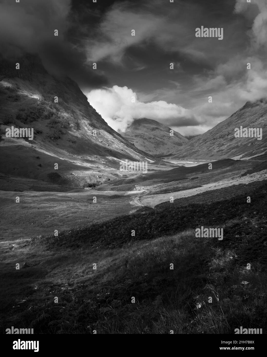 Feature mountain Black and White Stock Photos & Images - Alamy