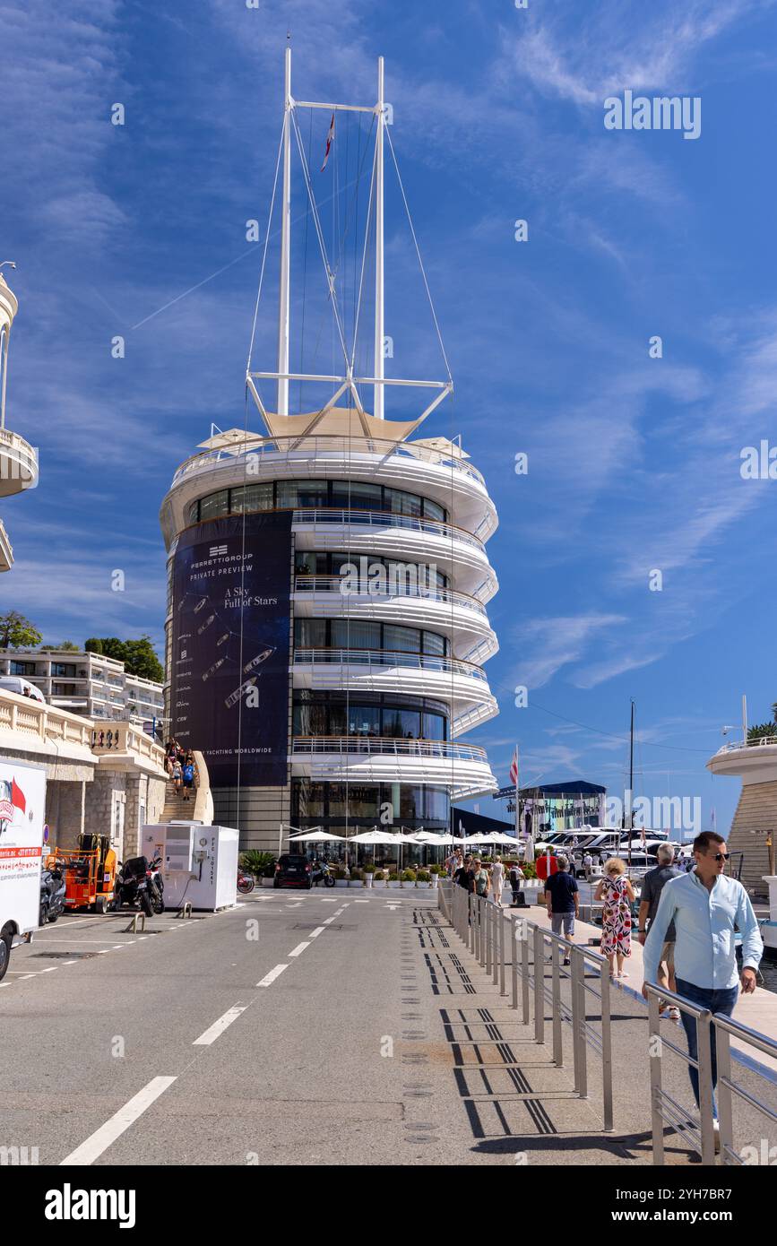Harbour front landmark hi-res stock photography and images - Alamy