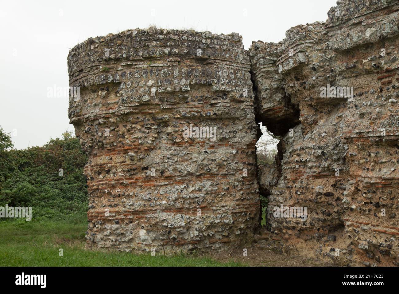 Burgh Castle Roman Fort monument Stock Photo - Alamy