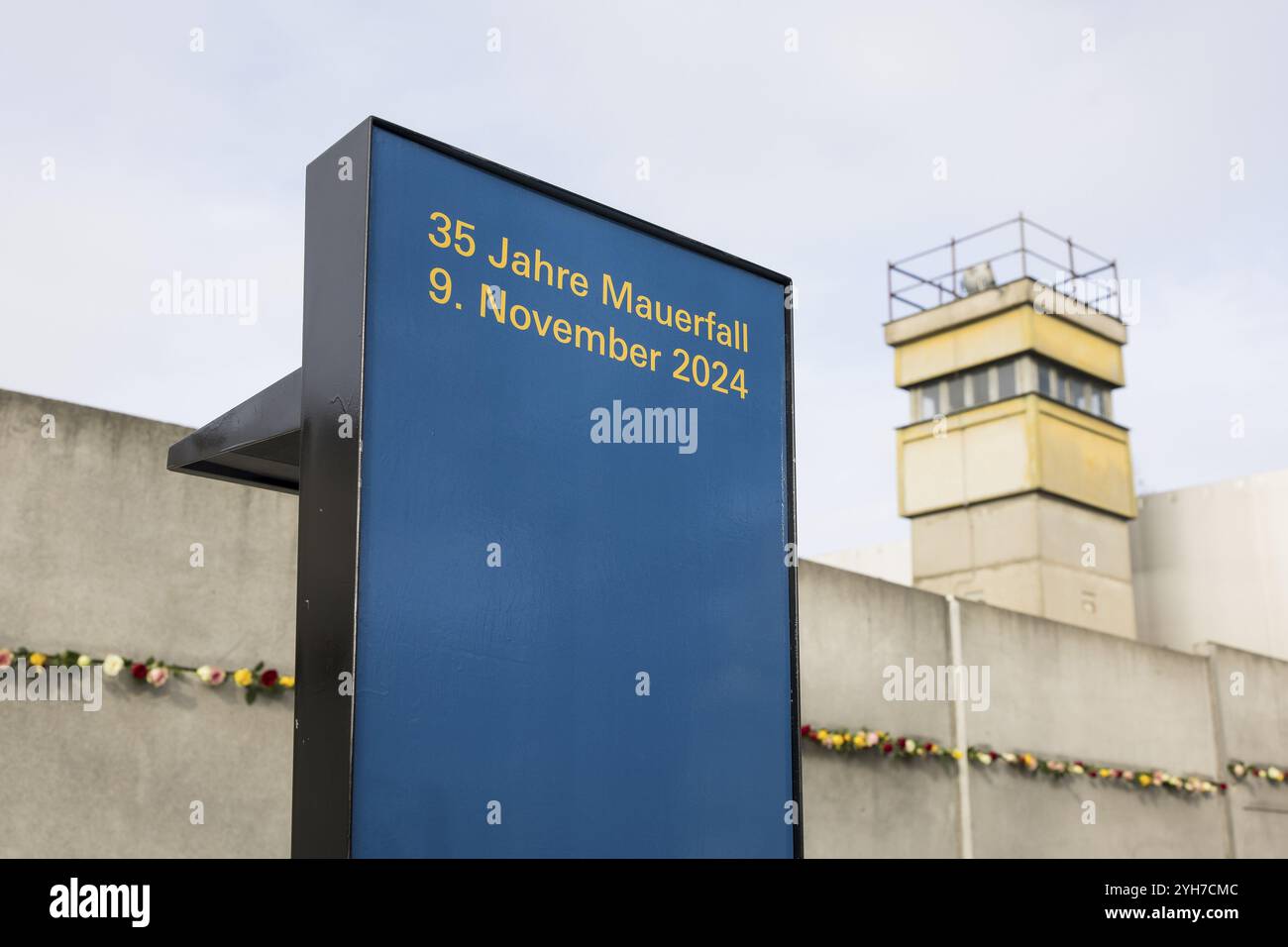 The Wall decorated with roses at the central commemorative event at the ...