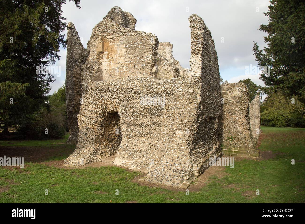 Weeting Castle ruined medieval manor house Stock Photo - Alamy