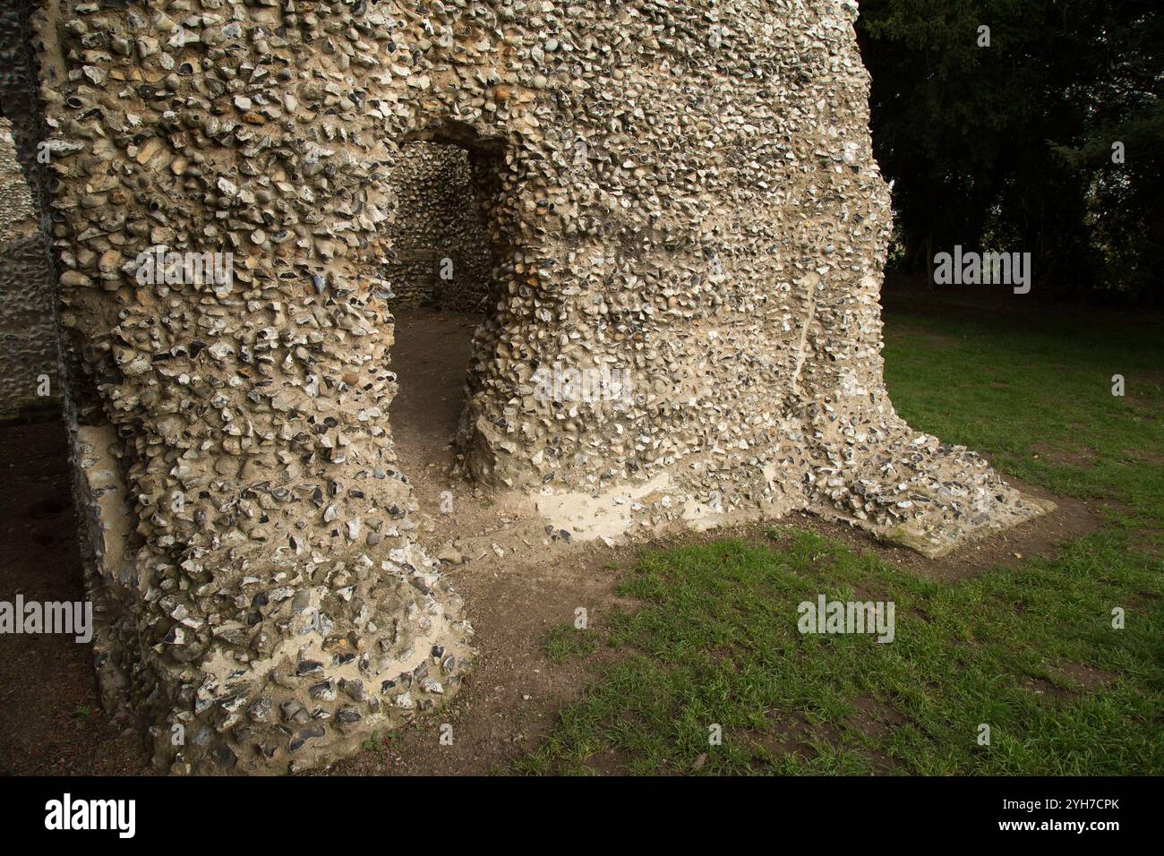 Weeting Castle ruined medieval manor house Stock Photo - Alamy