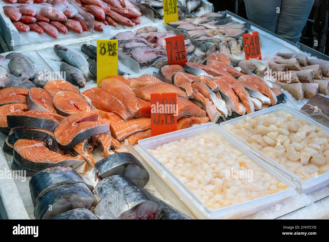 Fresh fish for sale seen in the chinatown of New York Stock Photo - Alamy