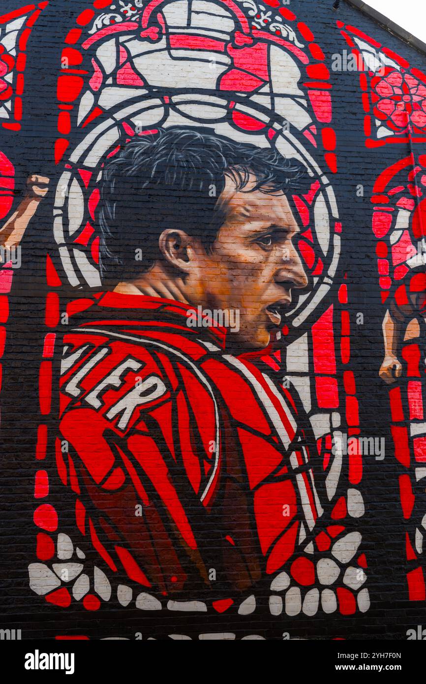 The mural of Robbie Fowler on Conningsby Road, Anfield in Liverpool ...