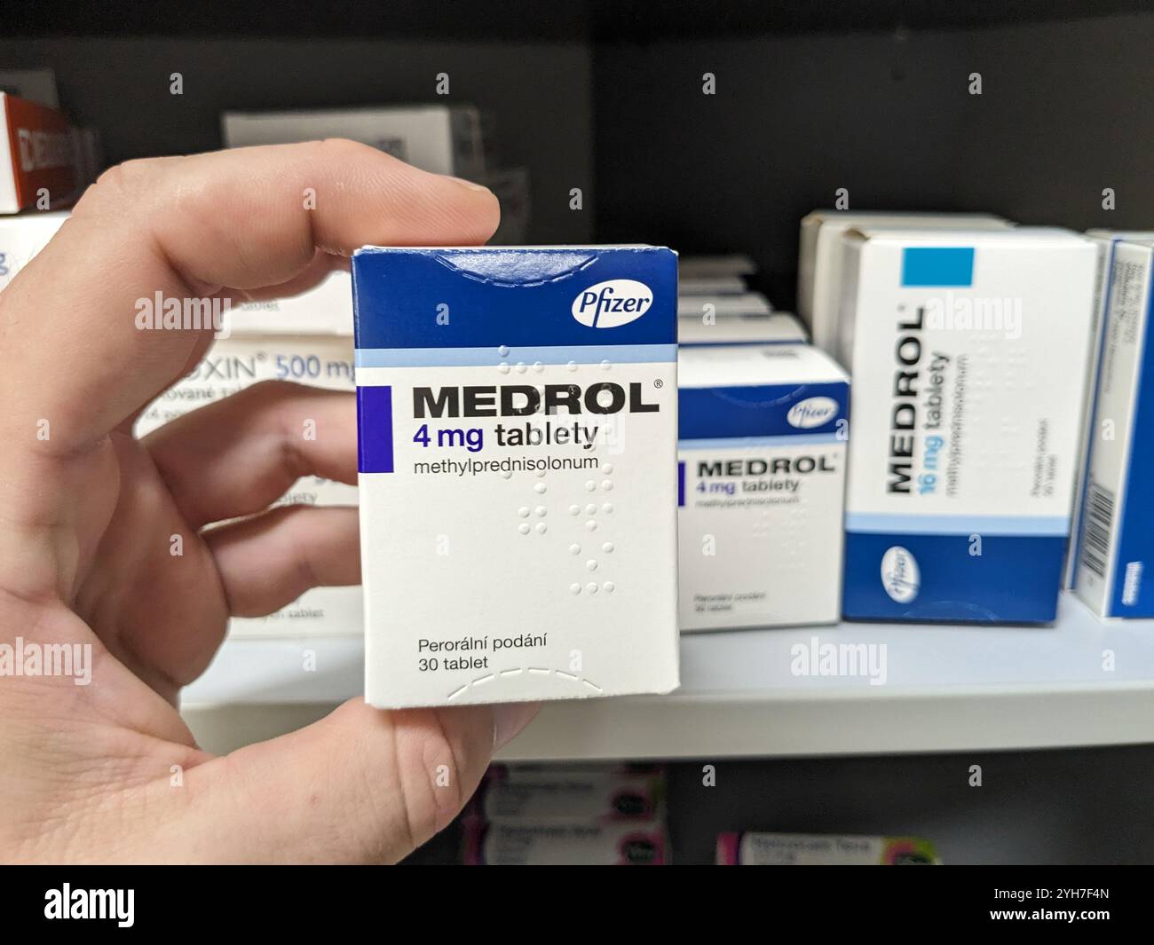 MEDROL tablets with METHYLPREDNISOLONE active substance by PFIZER, used ...