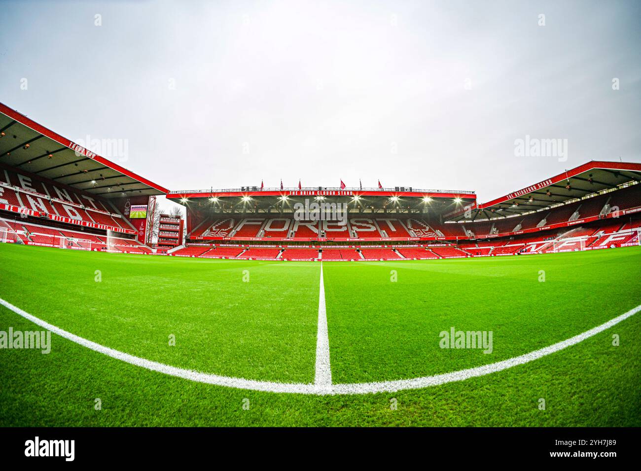 The City Ground, Nottingham, UK. 10th Nov, 2024. Premier League ...