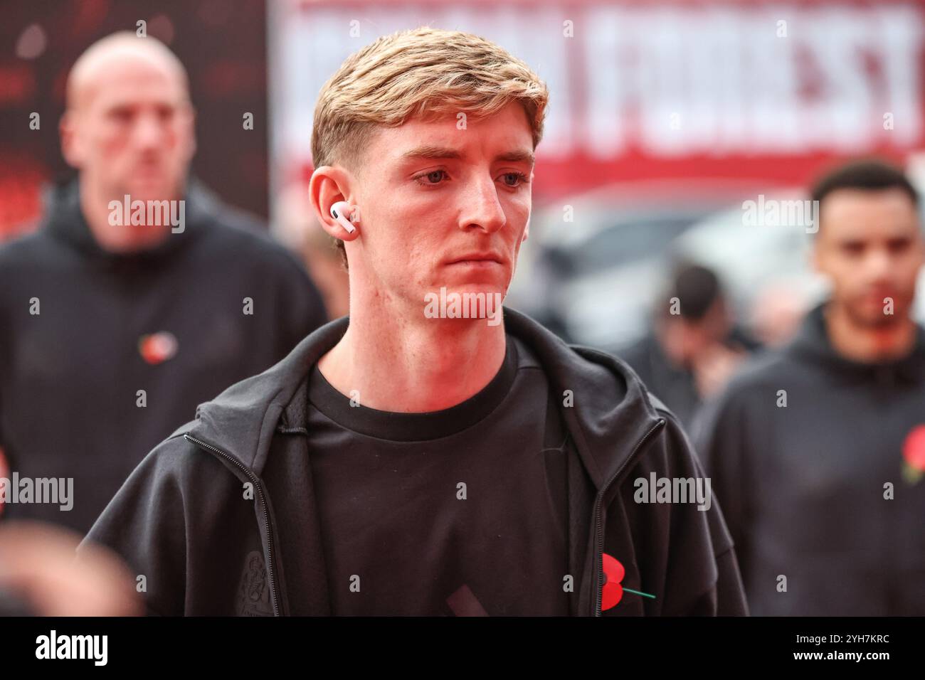 Anthony Gordon of Newcastle arrives during the Premier League match ...