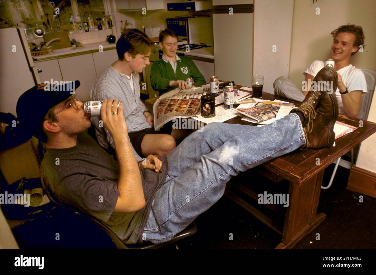 Students drinking shared student house. Oxford University students, 3rd ...