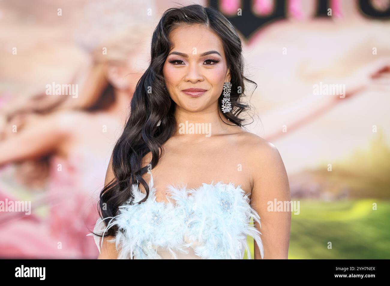 LOS ANGELES, CALIFORNIA, USA - NOVEMBER 09: Jenn Tran arrives at the ...
