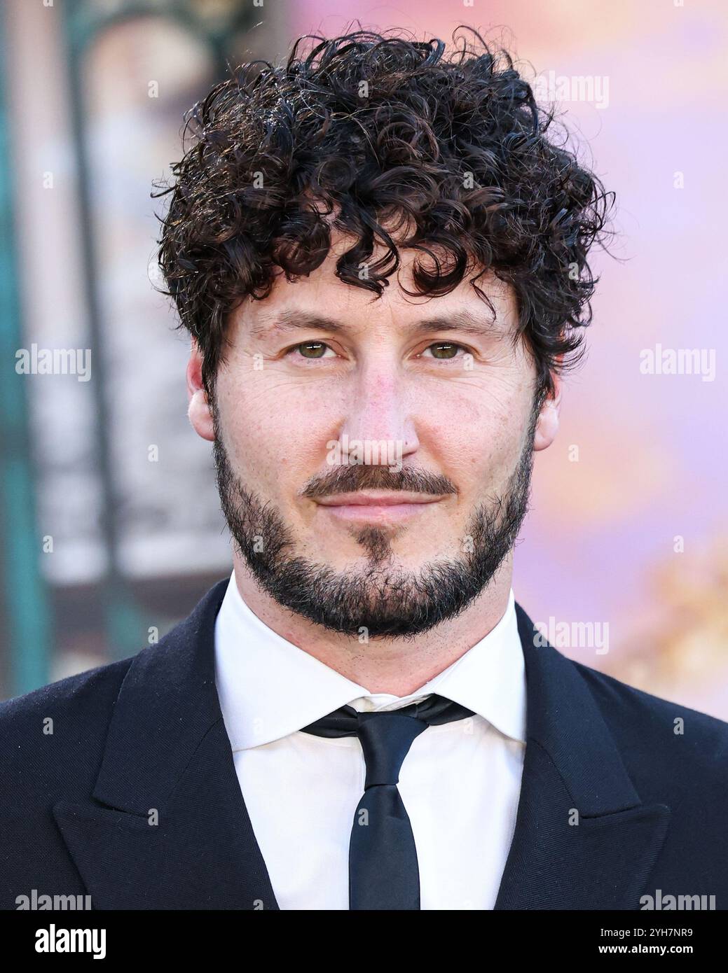 LOS ANGELES, CALIFORNIA, USA - NOVEMBER 09: Valentin Chmerkovskiy ...