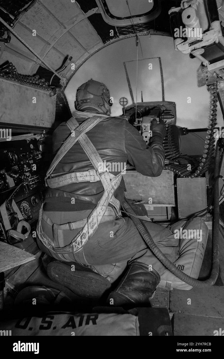 Ww2 american army guns hi-res stock photography and images - Alamy