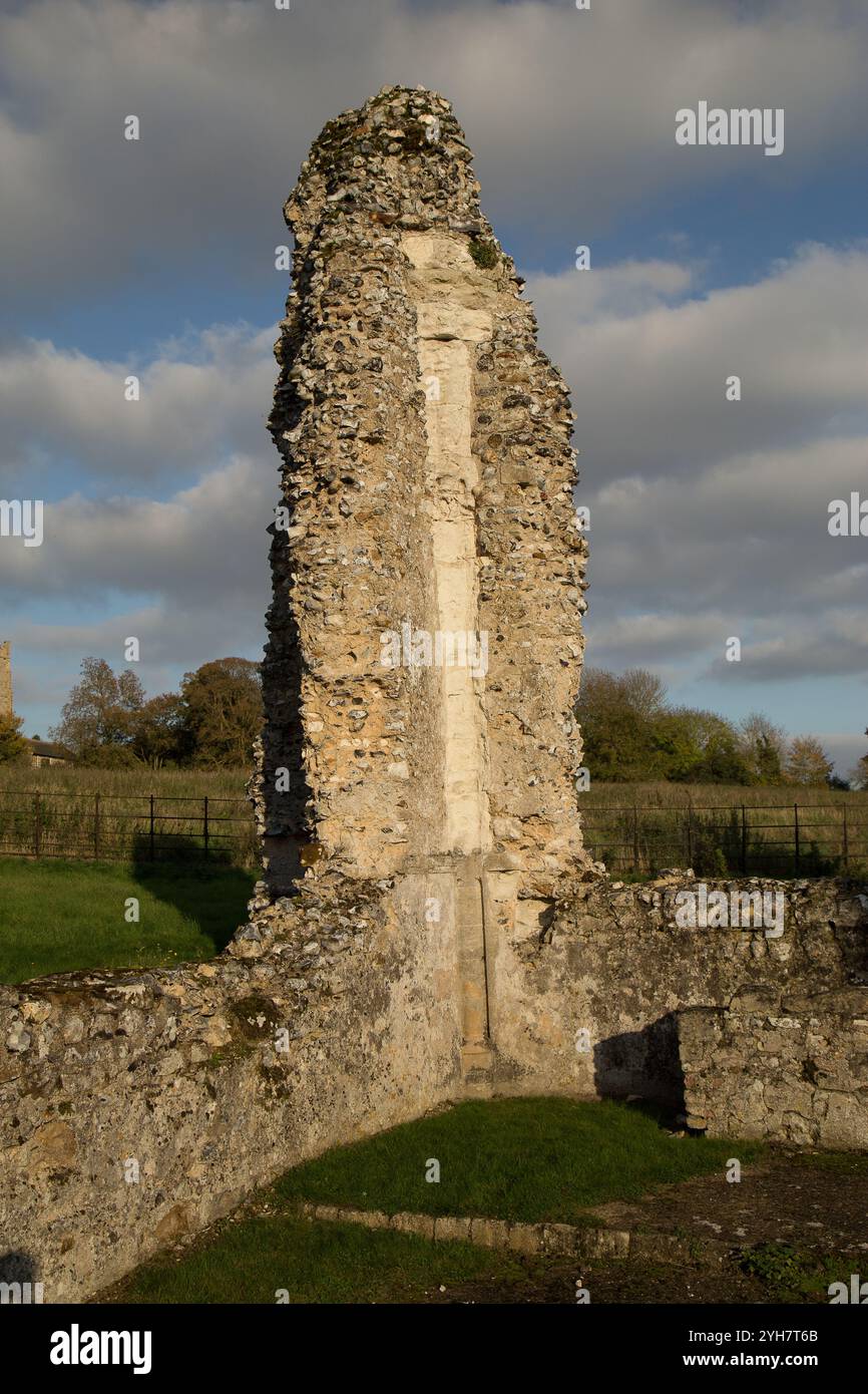 ruins Castle Acre Cluniac Priory Stock Photo - Alamy