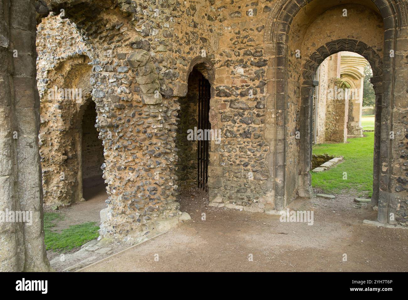 ruins Castle Acre Cluniac Priory Stock Photo - Alamy