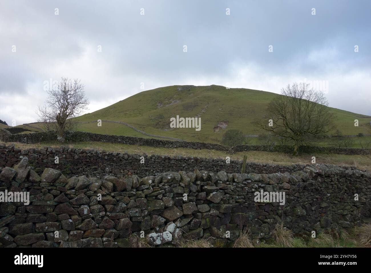 'Elbolton' (Coral Reef Knoll) from Thorpe in Wharfedale, Yorkshire ...