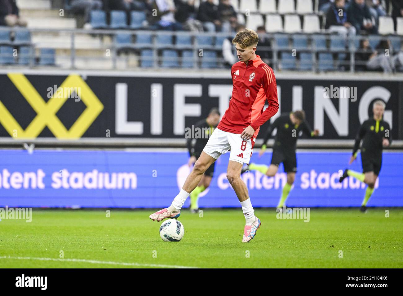 Gent, Belgium. 10th Nov, 2024. Standard's Isaac Price pictured before a ...