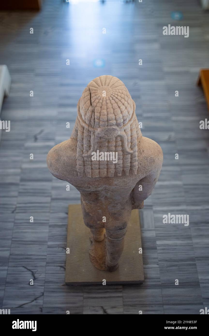 Archaic statue kouros hi-res stock photography and images - Alamy