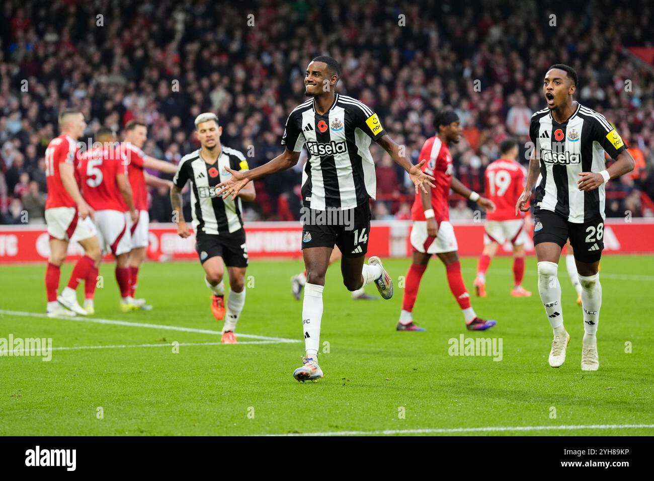 Newcastle United's Alexander Isak celebrates scoring their side's first ...