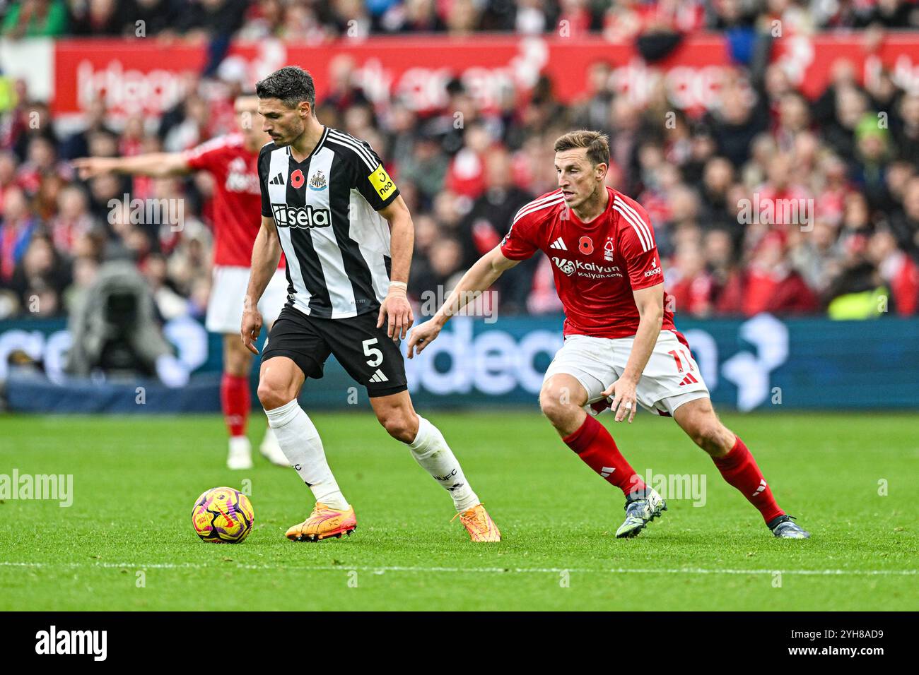 The City Ground, Nottingham, UK. 10th Nov, 2024. Premier League ...