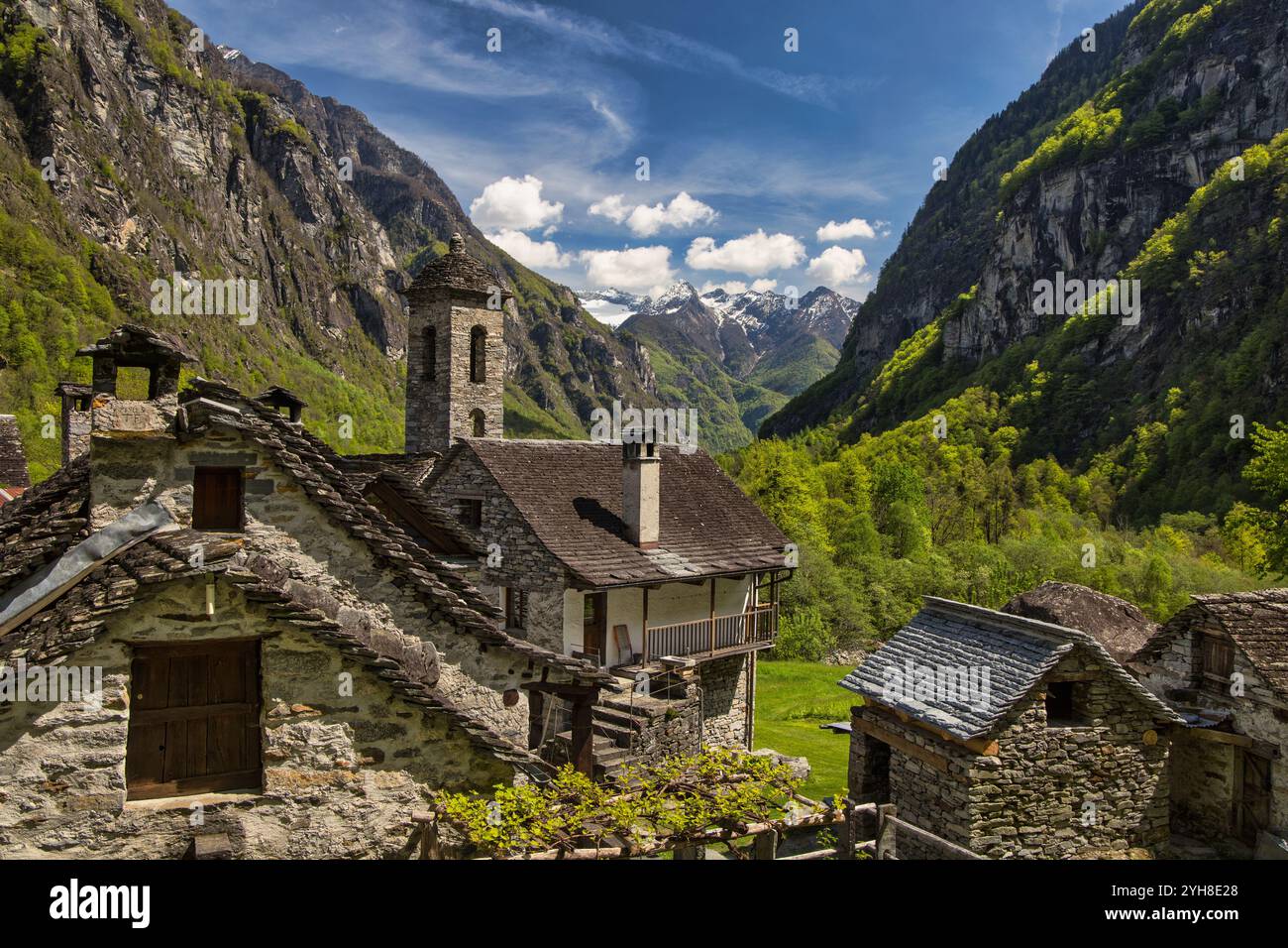 Village of Foroglio in Val Bavona, Ticino Stock Photo - Alamy