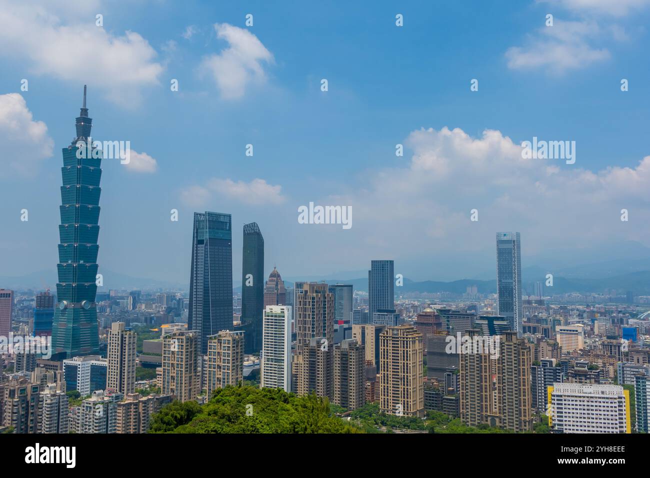 Panoramic view of Taipei, Taiwan skyline from Xiangshan Elephant ...